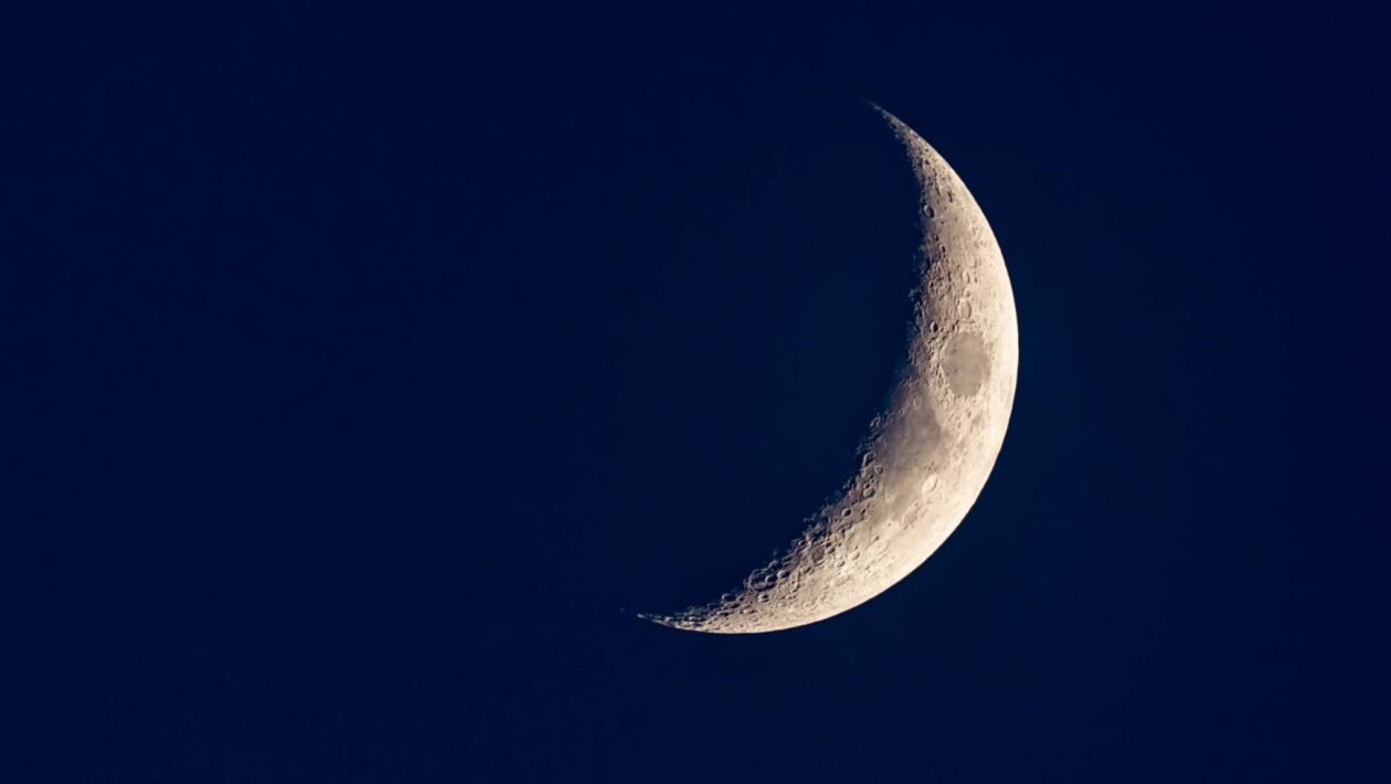 Fase da lua hoje 03 de novembro 2025: brilho intenso no céu surpreende